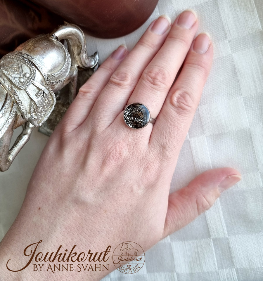 Sormus Valo - Jouhikorut